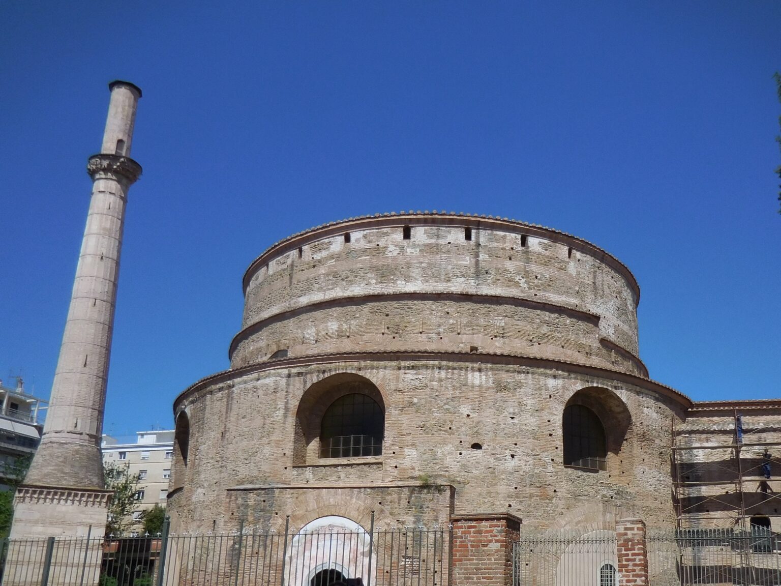 Μια πενθημερη (Θεσσαλονικη) και μια απορια - Γαβριήλ Κωνσταντίνος